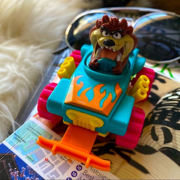 Warner Bros. | Toys | Warner Bros Looney Tunes Tasmanian Devil Head ...